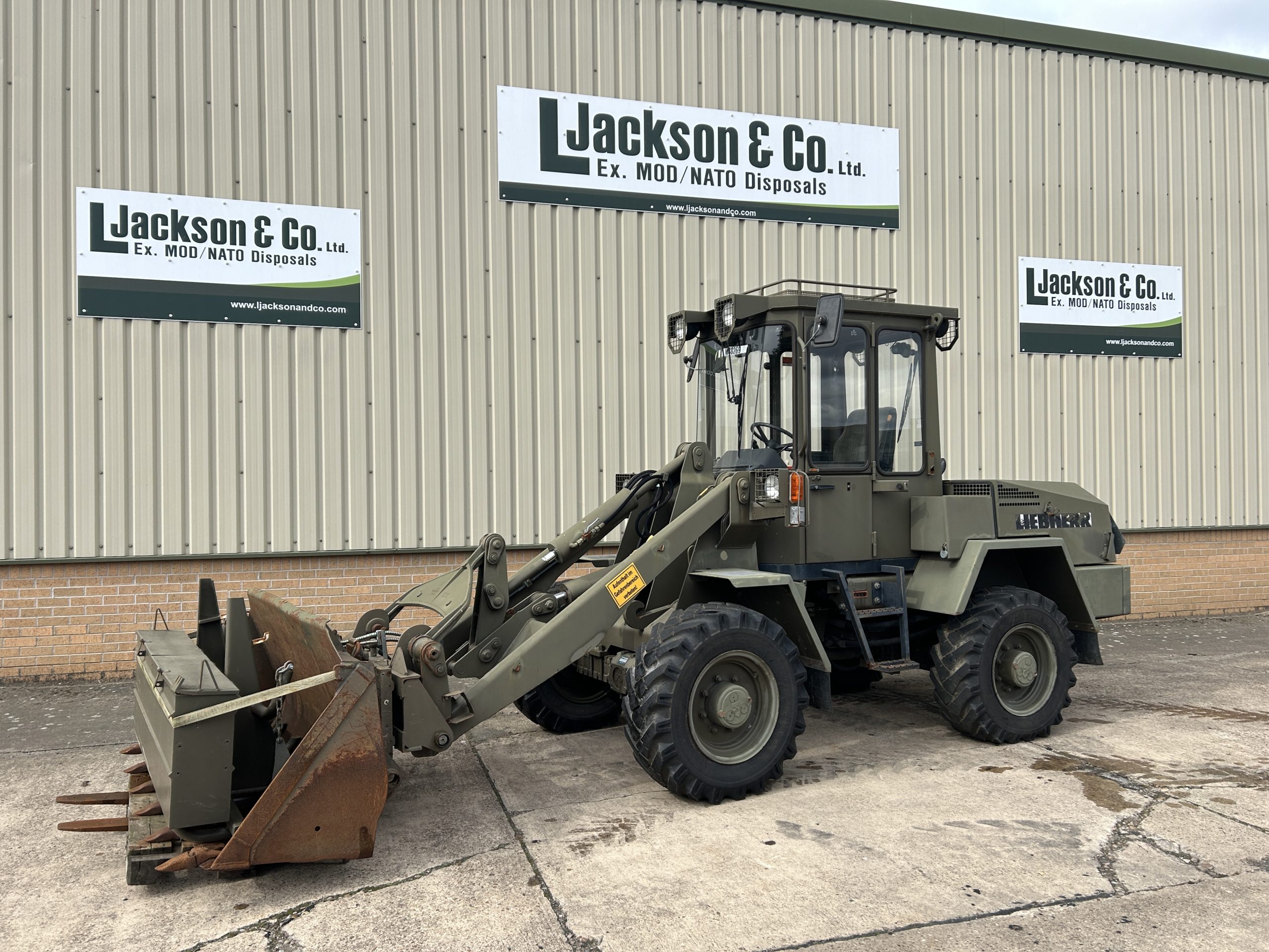 Liebherr L508 Wheeled Loader | L Jackson & Co - Military vehicles for ...